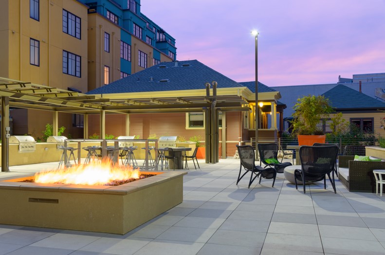 Paramount International University