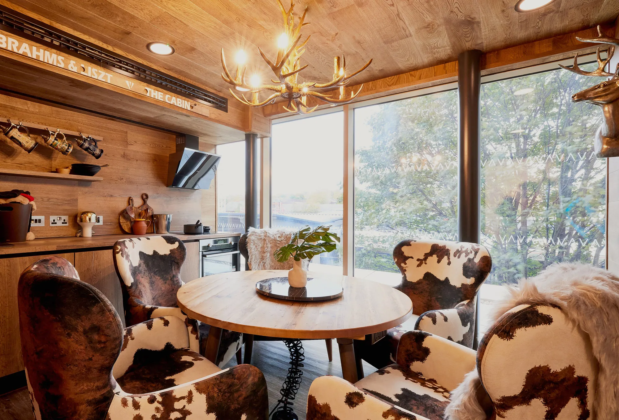 York St John University London Accommodation | 𝗨𝗽𝘁𝗼 𝟮𝟳% 𝗢𝗙𝗙