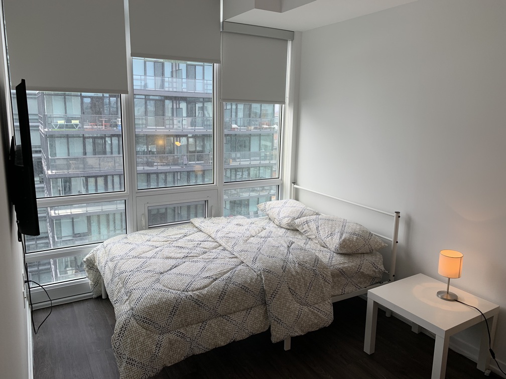 39 Roehampton Ave, Toronto Student Accommodation