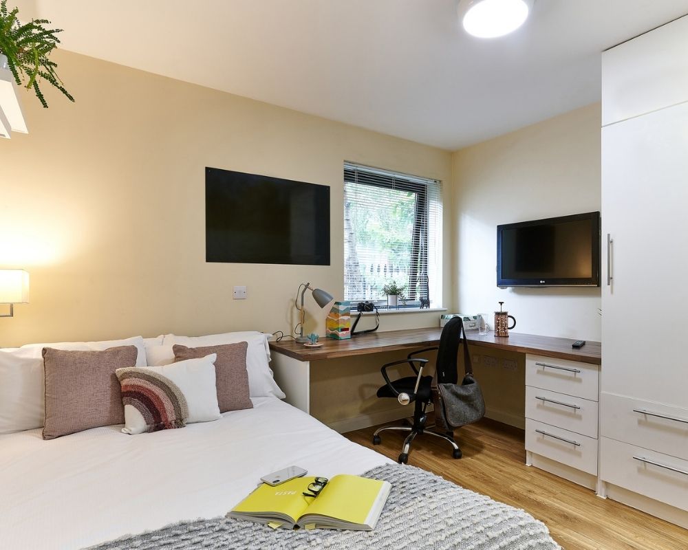 Host The Hub London Student Housing | Universityliving.com