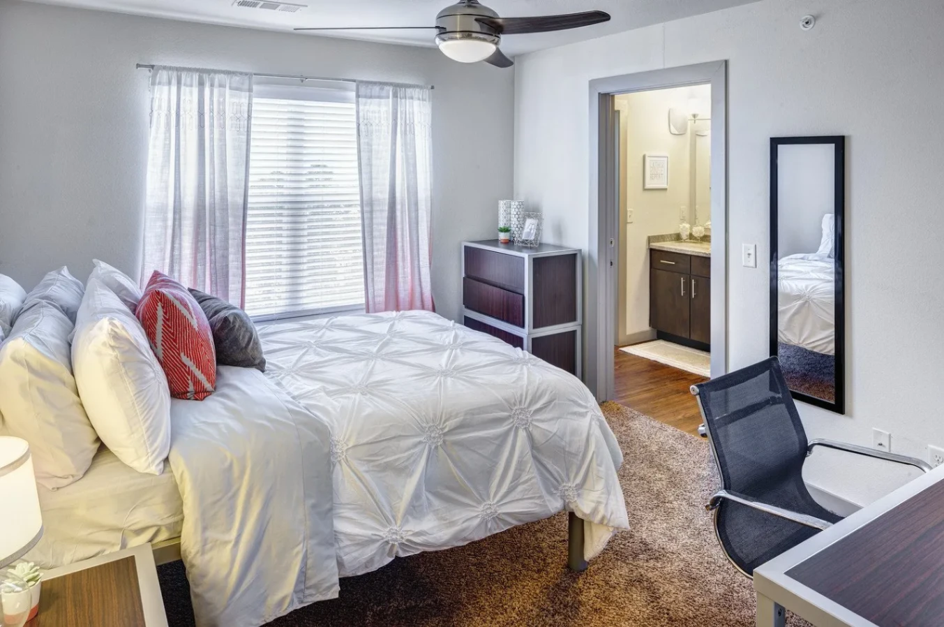 University of Arkansas Global Campus Housings | 𝗨𝗽𝘁𝗼 𝟭𝟵% 𝗢𝗙𝗙