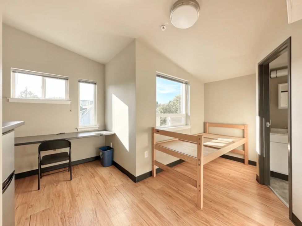 Juno Studios Seattle | 𝗨𝗽𝘁𝗼 $𝟱𝟬 𝗢𝗙𝗙