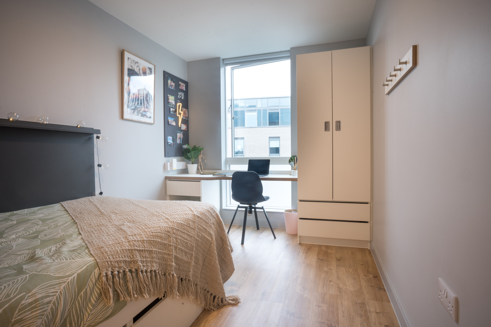 Book Student Accommodation in Cardiff, UK | University Living