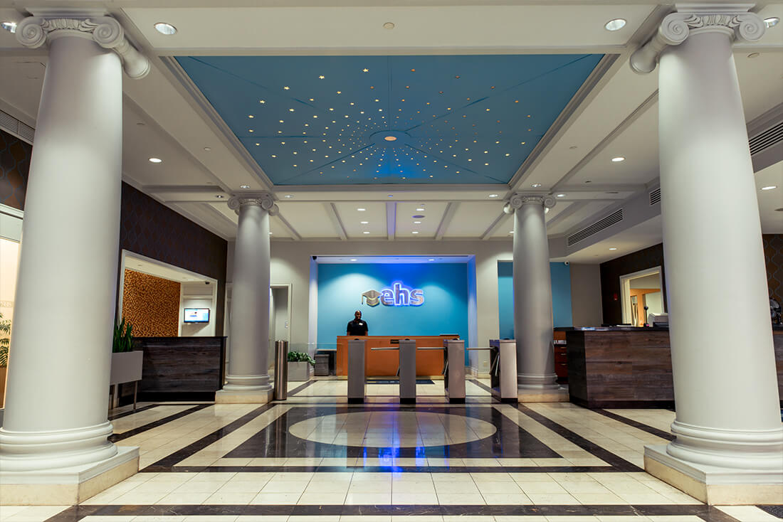 St. George Towers New York | 𝗨𝗽𝘁𝗼 𝟱𝟬$ 𝗢𝗙𝗙