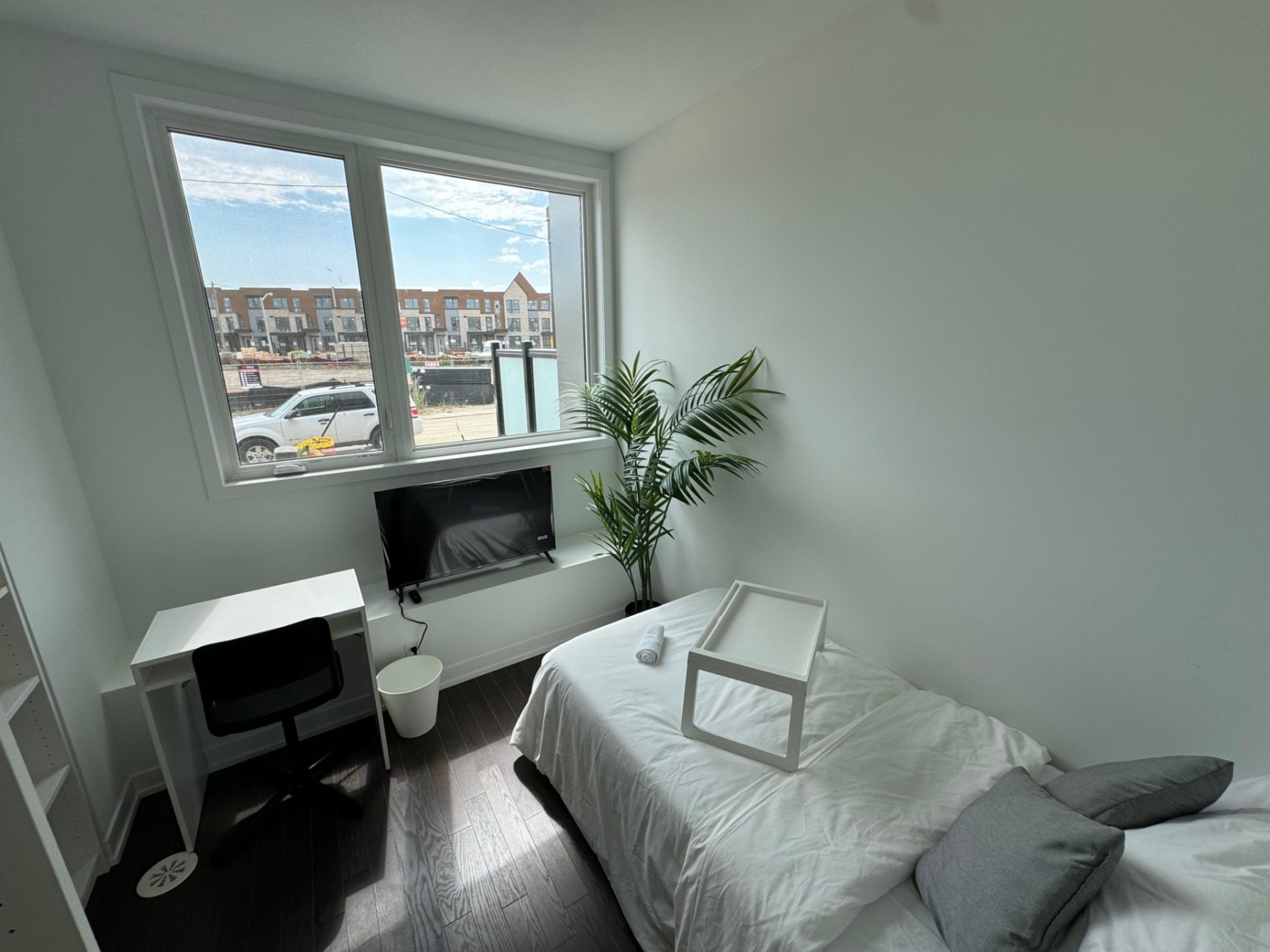 Green Gardens Blvd North York Student Housing