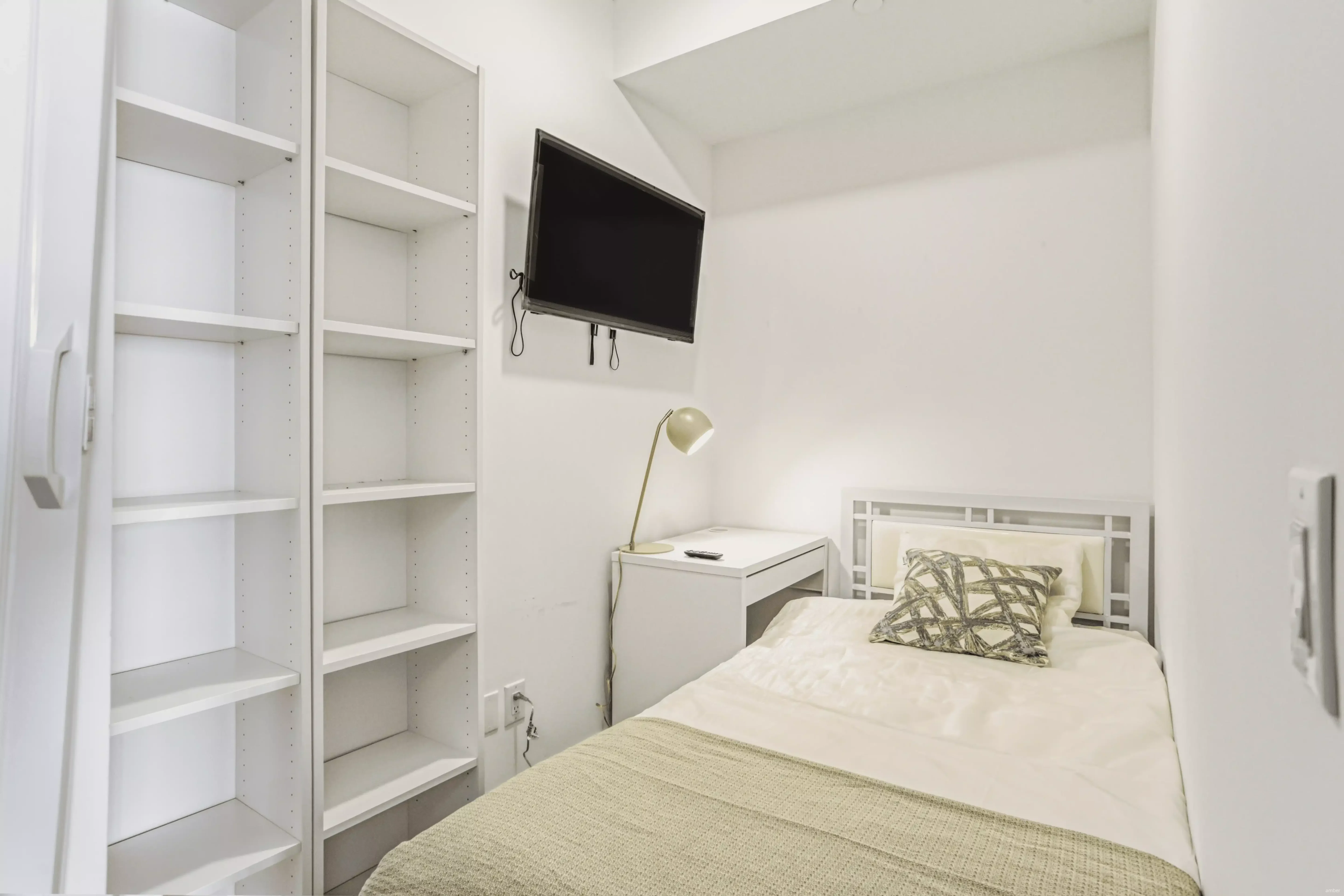 Best Student Housing near ILSC Toronto English Language School