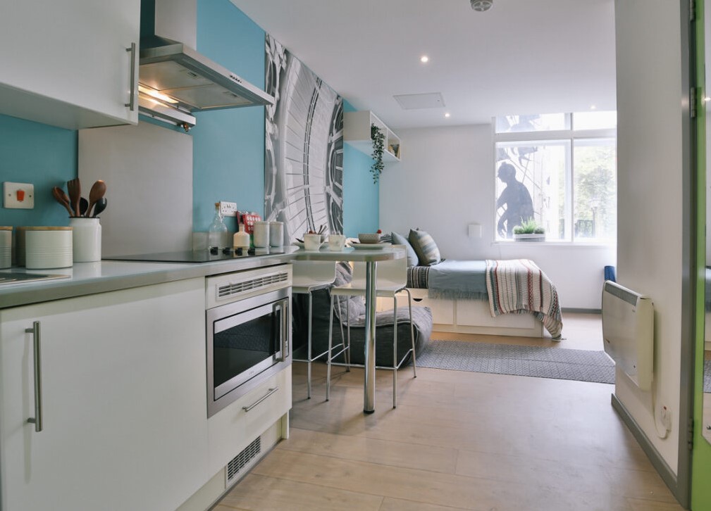 Summit house : Affordable Accommodation in Cardiff