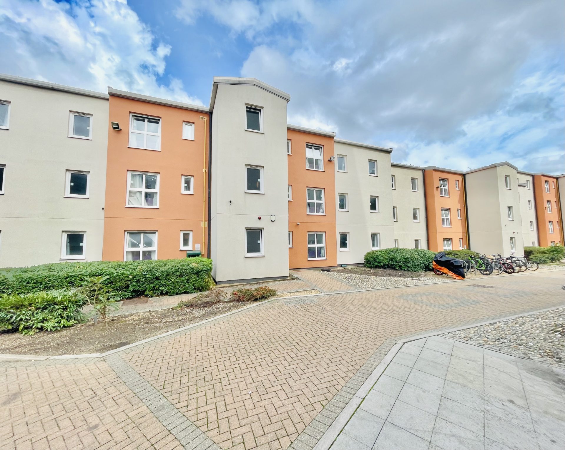 Student Accommodation near Bellerbys College London | UL