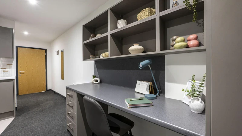 Icon House Stoke on Trent | 𝗨𝗽𝘁𝗼 £𝟮,𝟭𝟮𝟵 𝗢𝗙𝗙