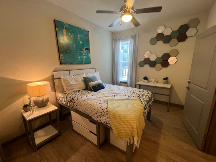 Book Student Housing in Houston, TX | University Living