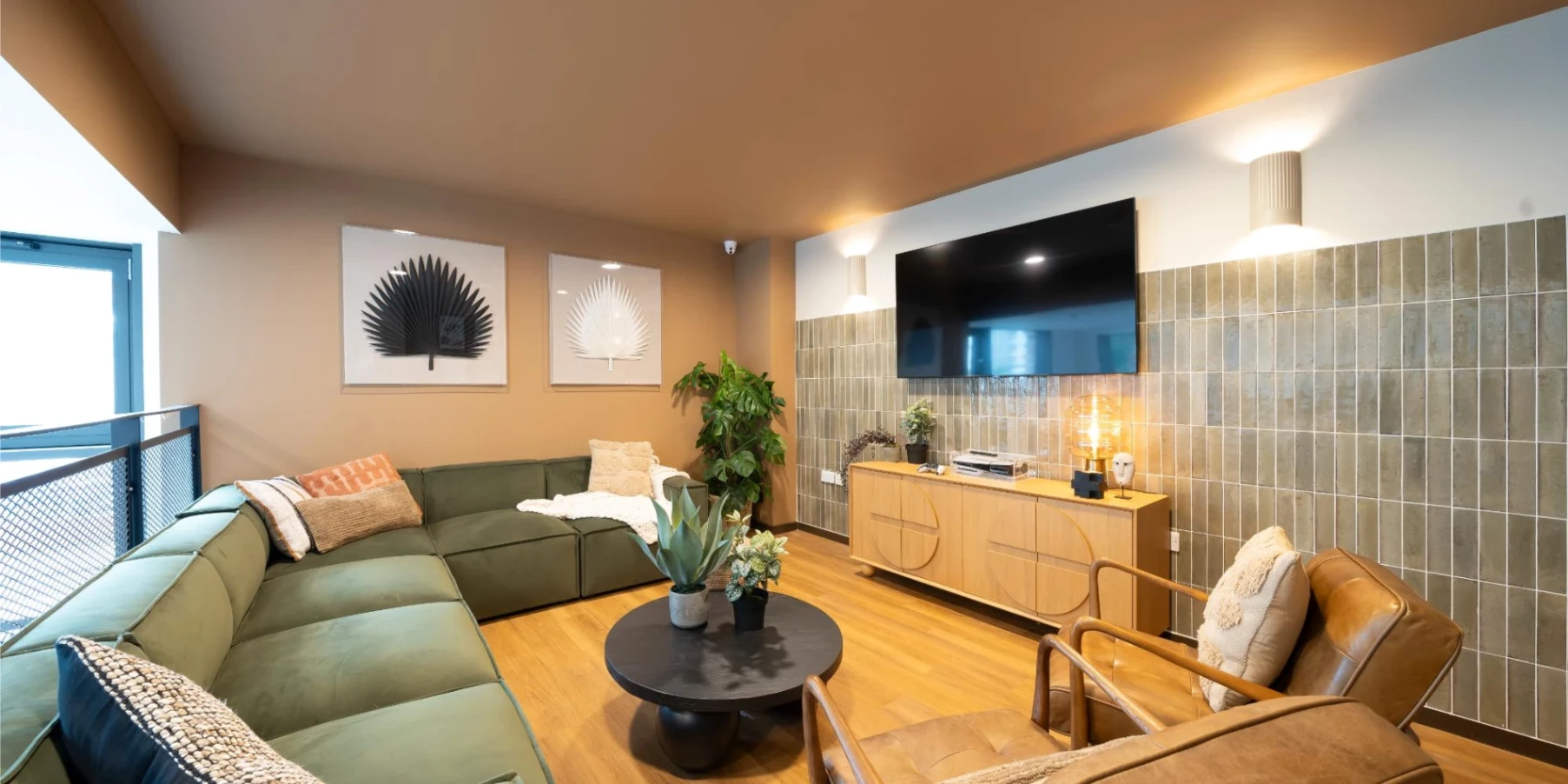 Glasgow Caledonian University Accommodation | 𝗨𝗽𝘁𝗼 𝟮𝟬% 𝗢𝗙𝗙