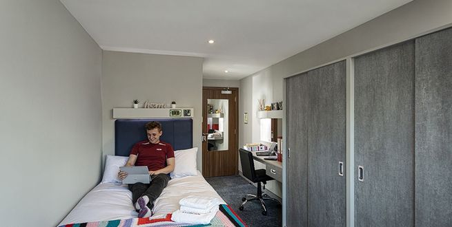 Walnut Gardens Exeter Student Housing | Universityliving.com