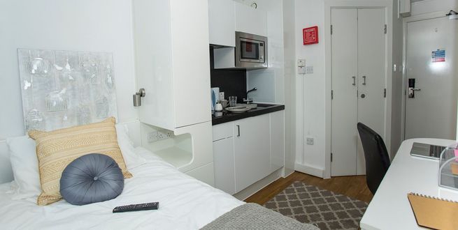 Chelsea Lightfoot Hall London Student House | University Living