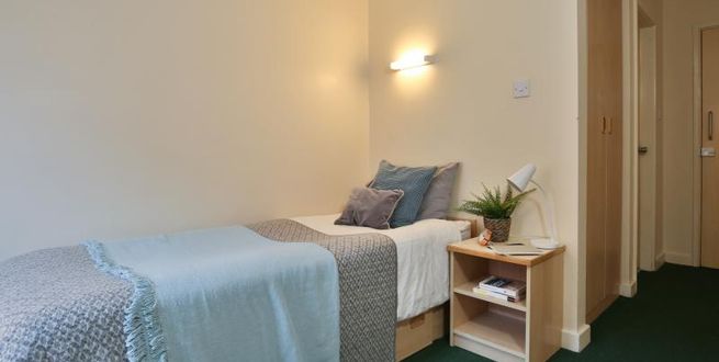 iQ Daisy Bank Manchester Student Accommodation | Universityliving.com