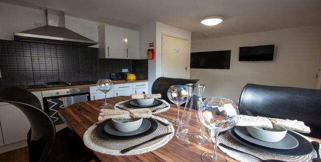Firhill Court Glasgow Student Accommodation | UniversityLiving