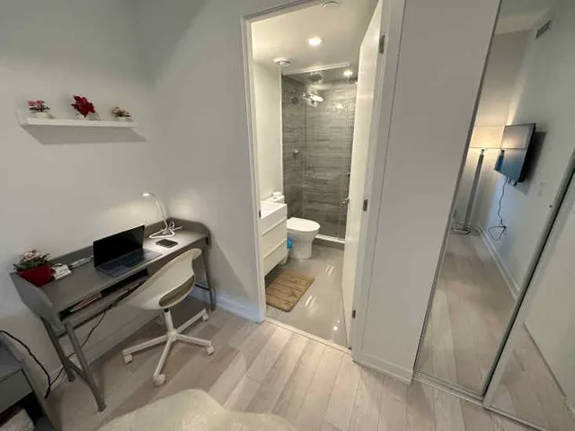 39 Roehampton Ave, Toronto Student Accommodation