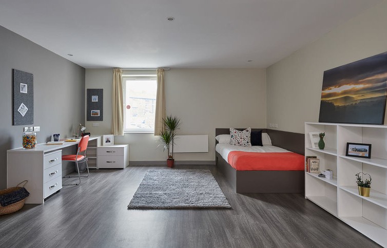 Explore Student Accommodation near University of Huddersfield